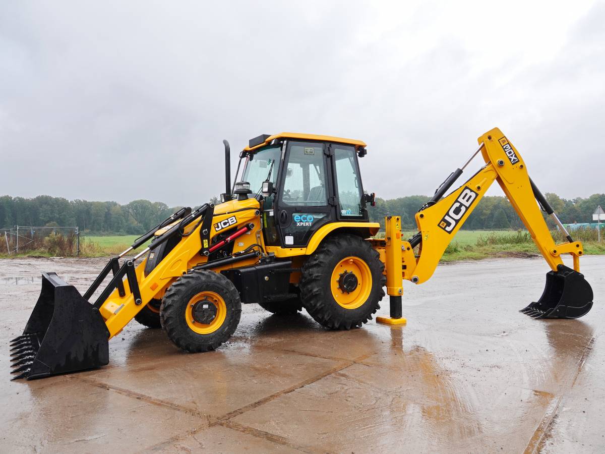 JCB 3DX / 3CX Super Eco Xpert -Telescopic Boom Baggerlader | Boss Machinery